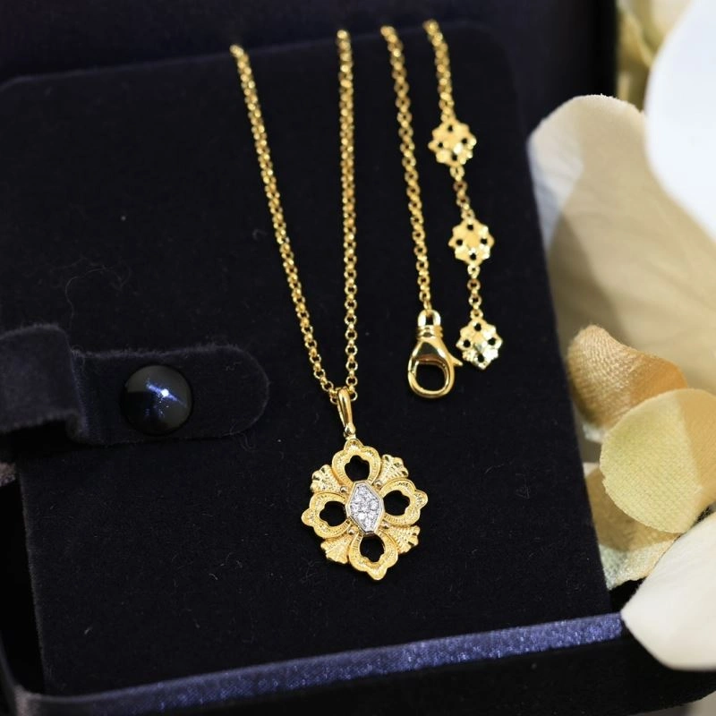 Original Vca Necklaces