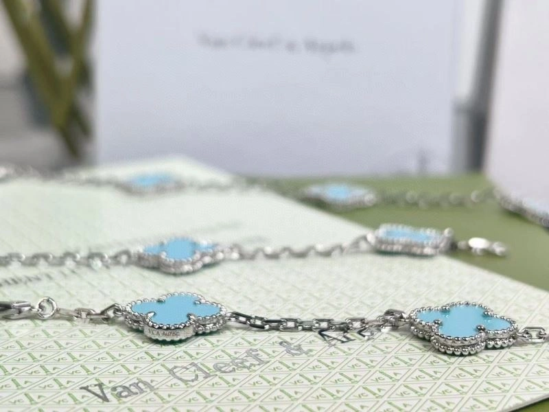 Value-priced Vca Necklaces