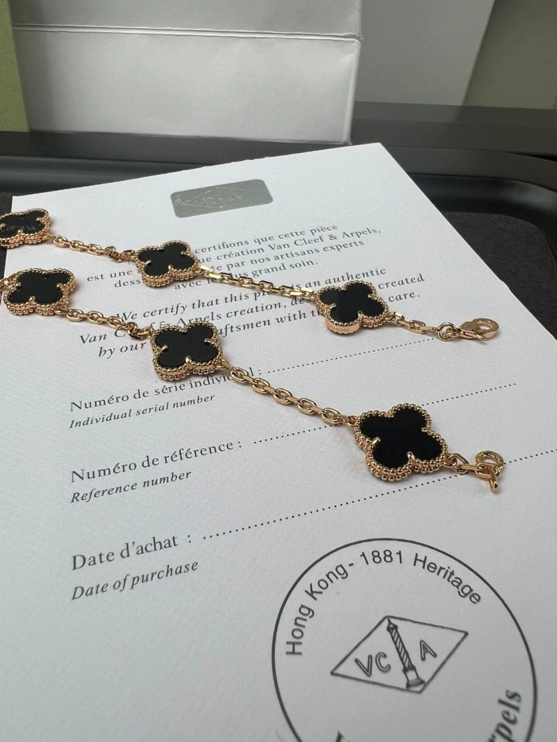 Discounted Vca Necklaces