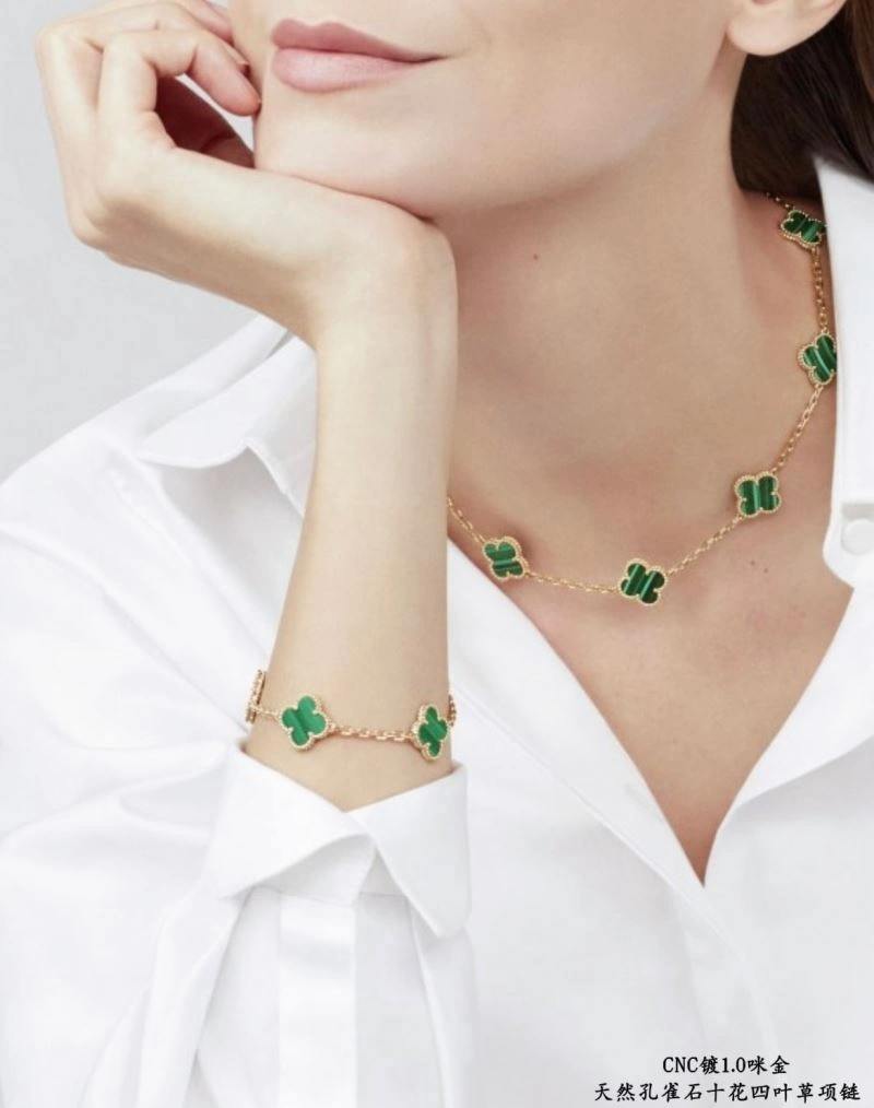 Top match Vca Necklaces