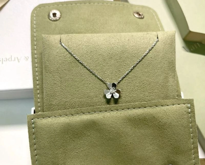 Value-priced Vca Necklaces