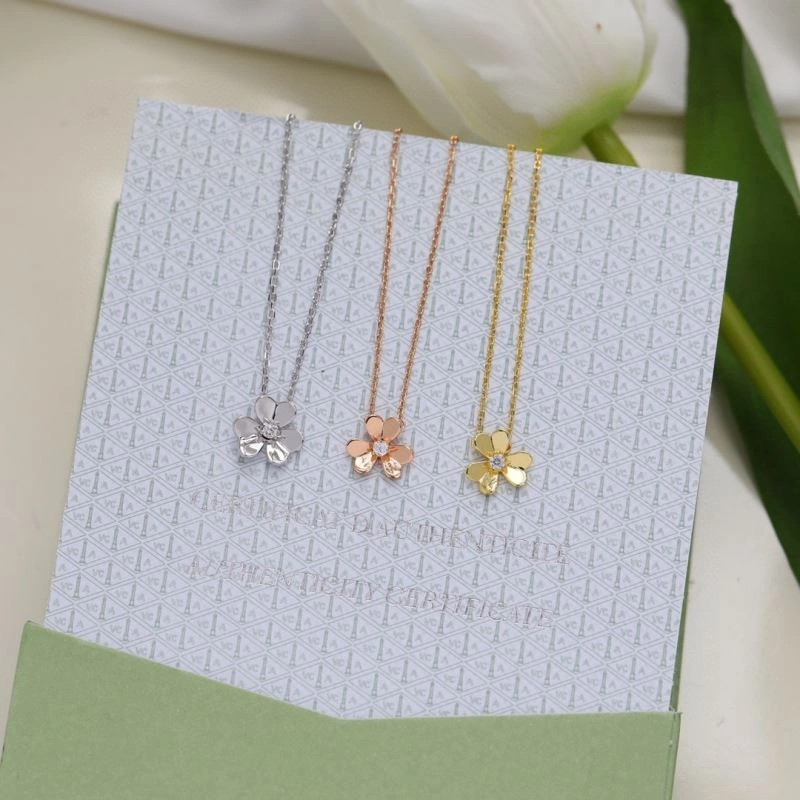 Mirror quality Vca Necklaces
