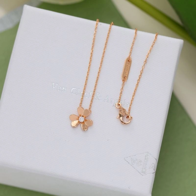 Mirror quality Vca Necklaces