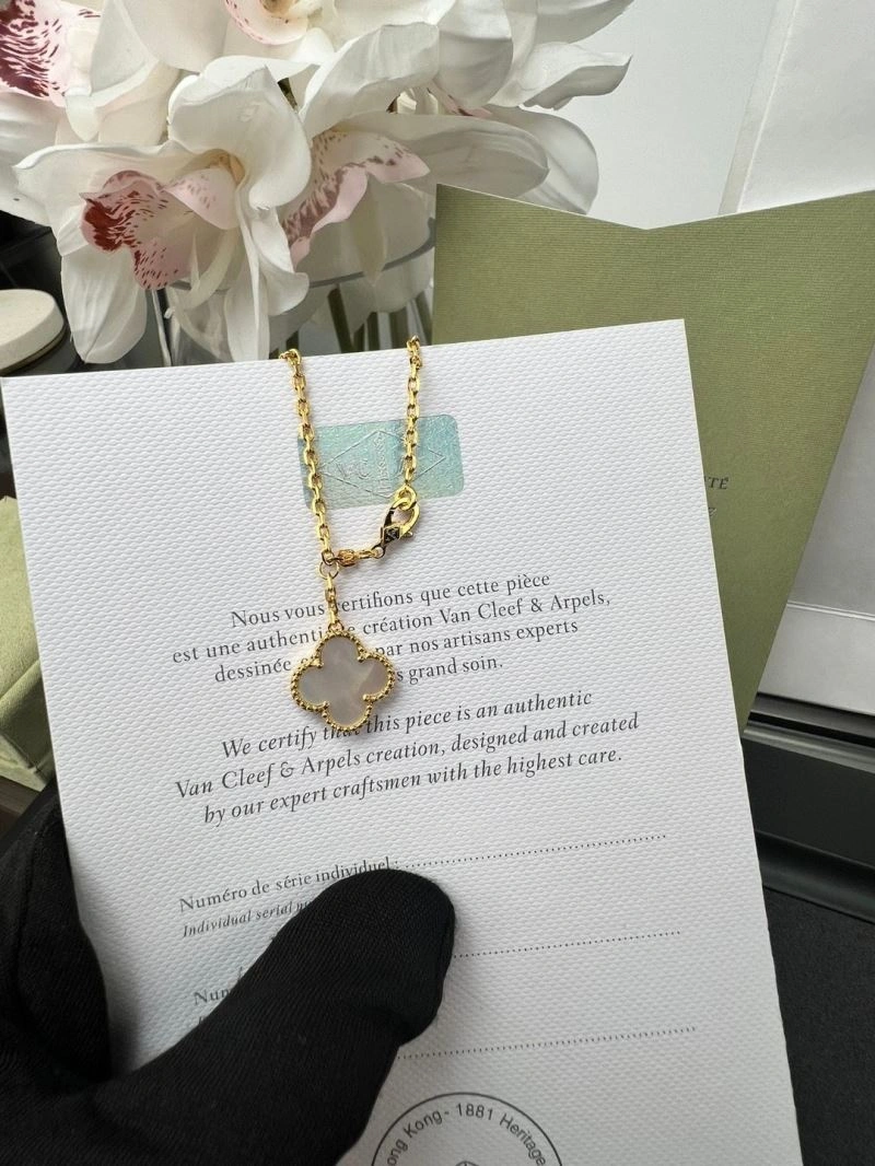 Discounted Vca Necklaces