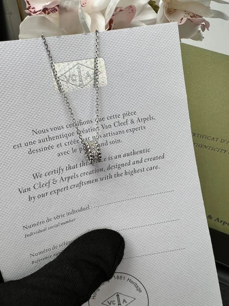Brand-authenticated Vca Necklaces