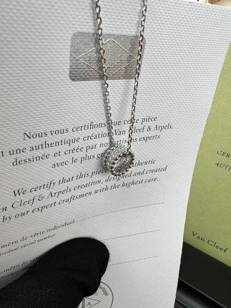 Brand-authenticated Vca Necklaces