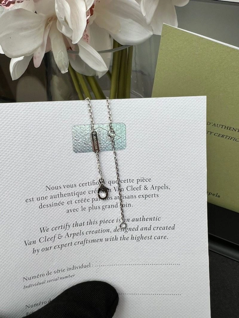 Brand-authenticated Vca Necklaces