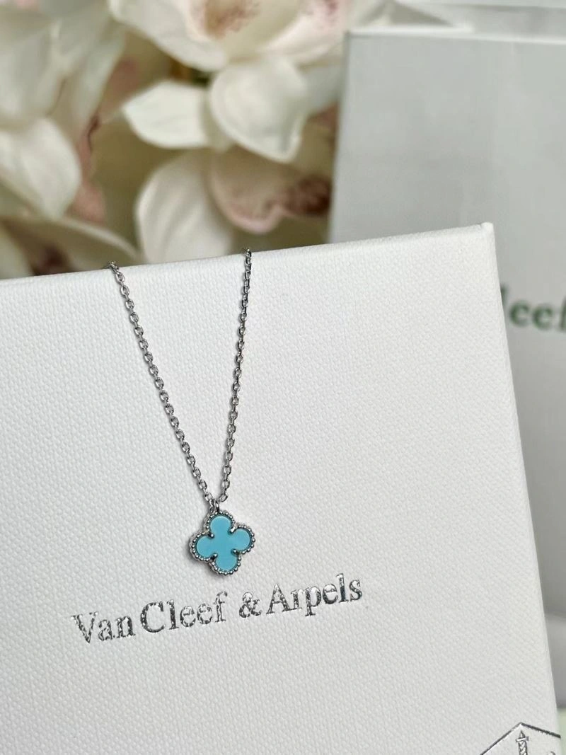Exact replica Vca Necklaces