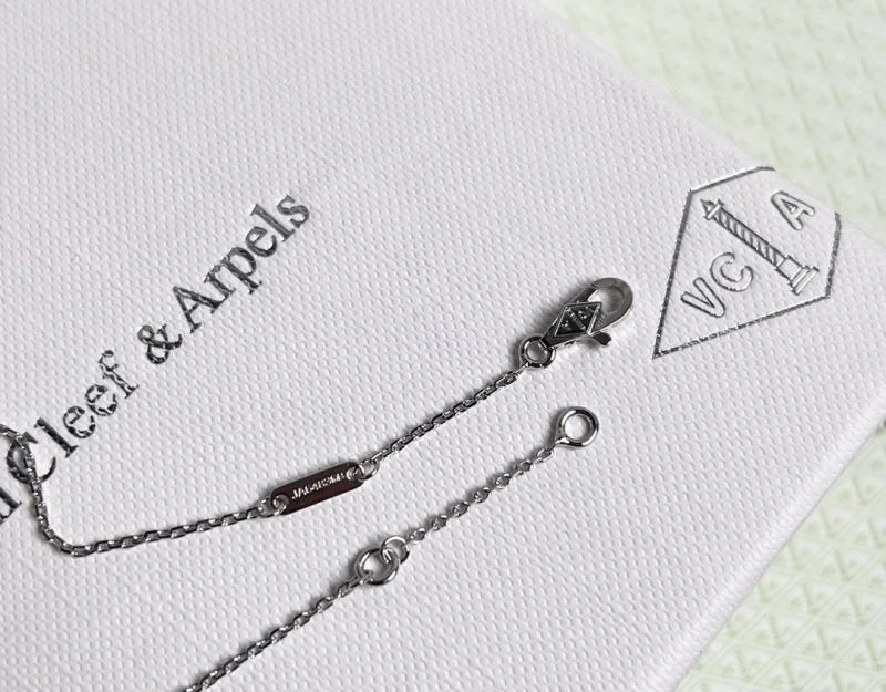 Brand-original Vca Necklaces
