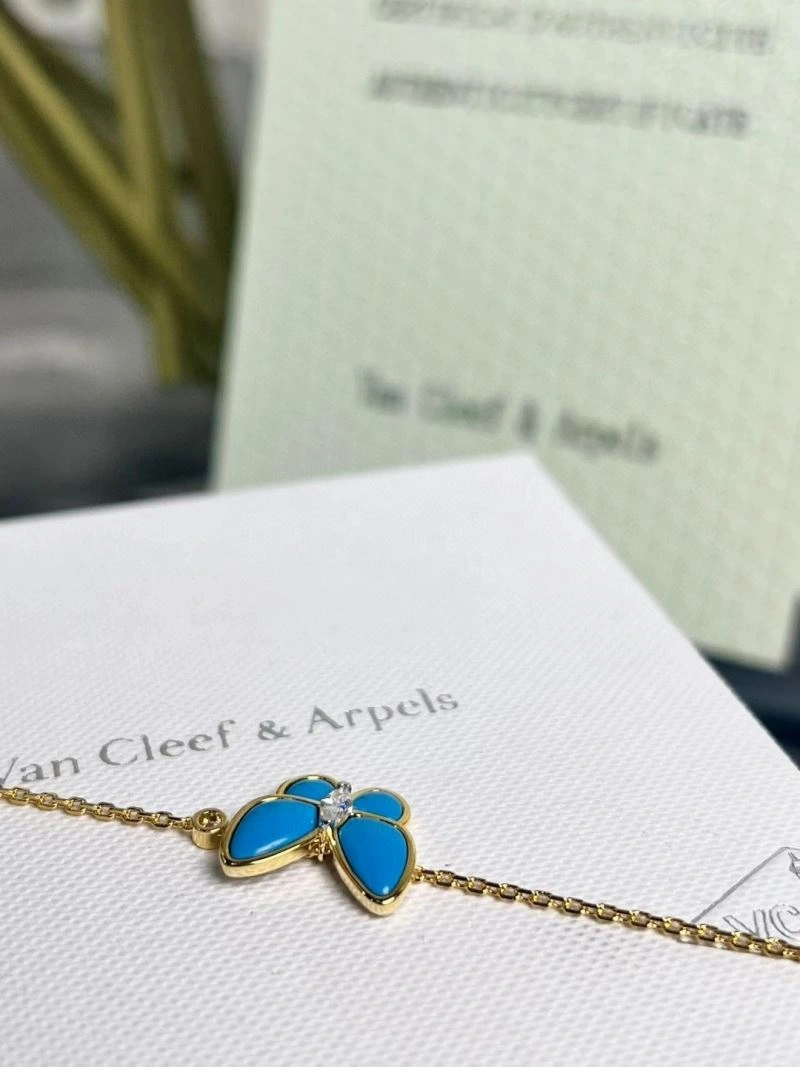 Factory-made Vca Necklaces