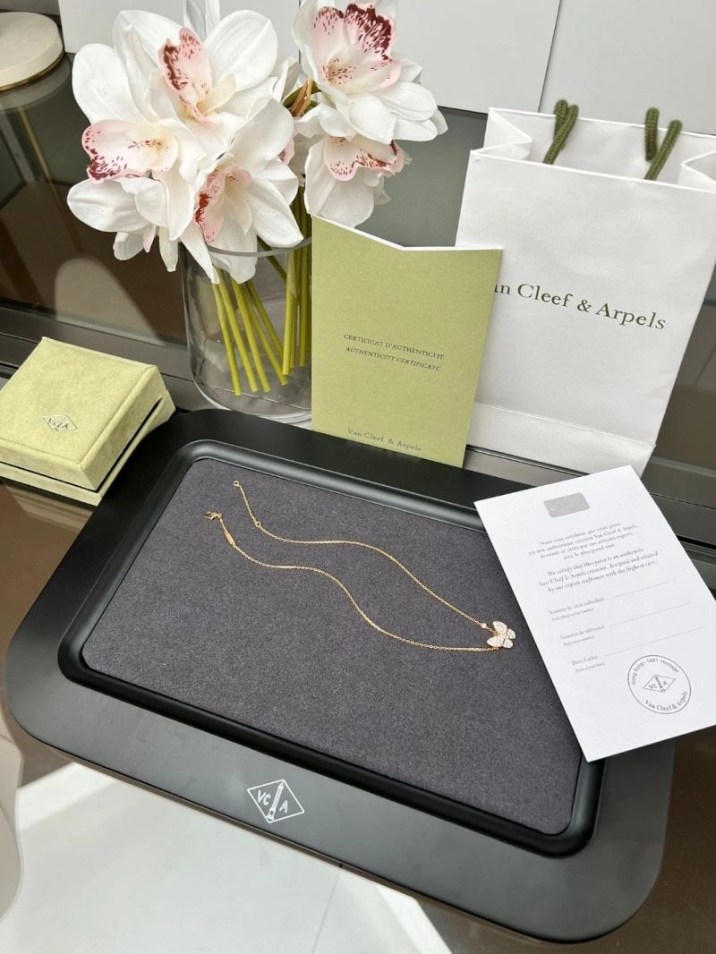 Brand-authenticated Vca Necklaces