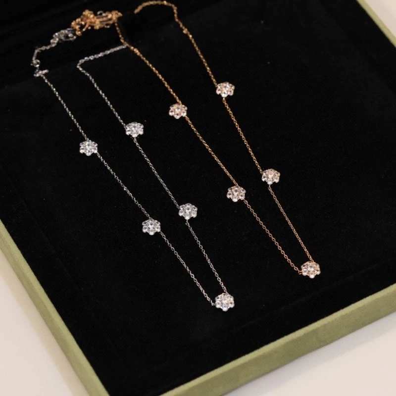 OEM Vca Necklaces