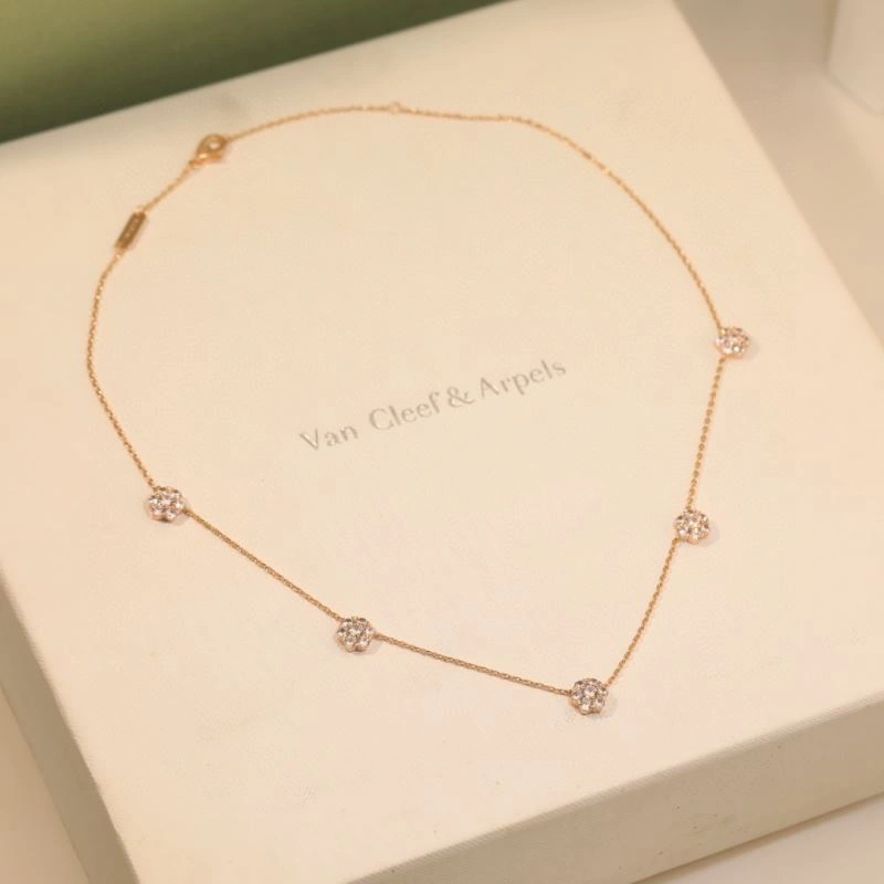 OEM Vca Necklaces