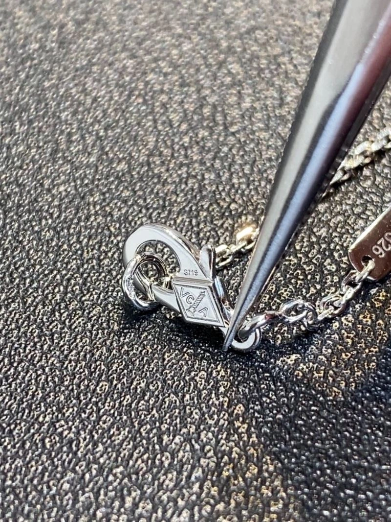 Top match Vca Necklaces