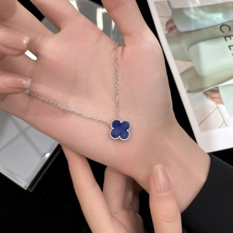 Factory-made Vca Necklaces