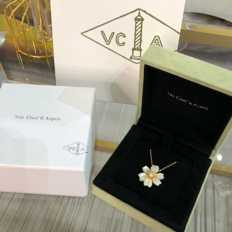 Vca Necklaces