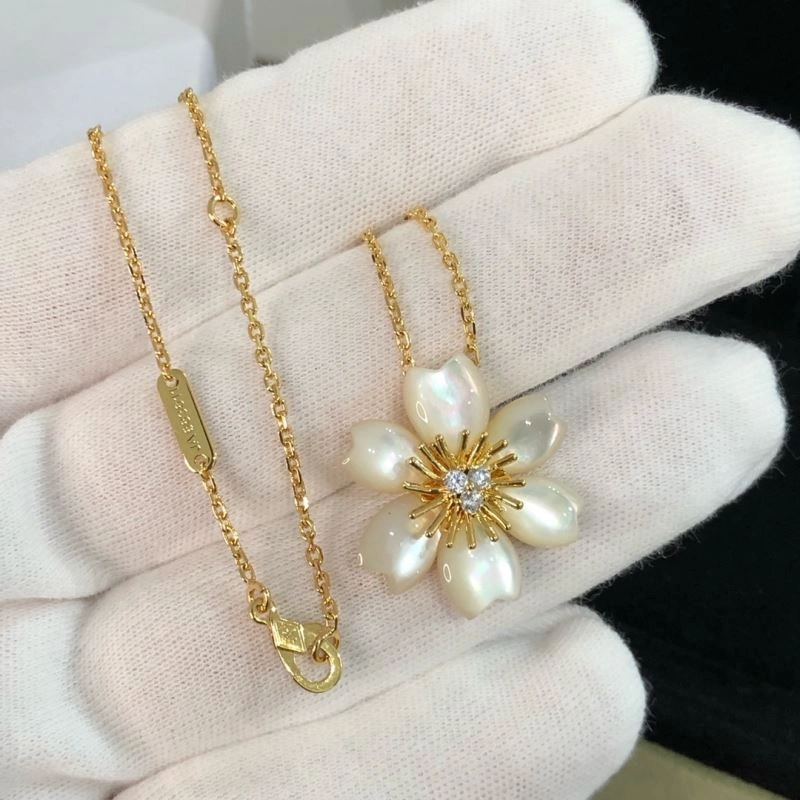 High fidelity Vca Necklaces