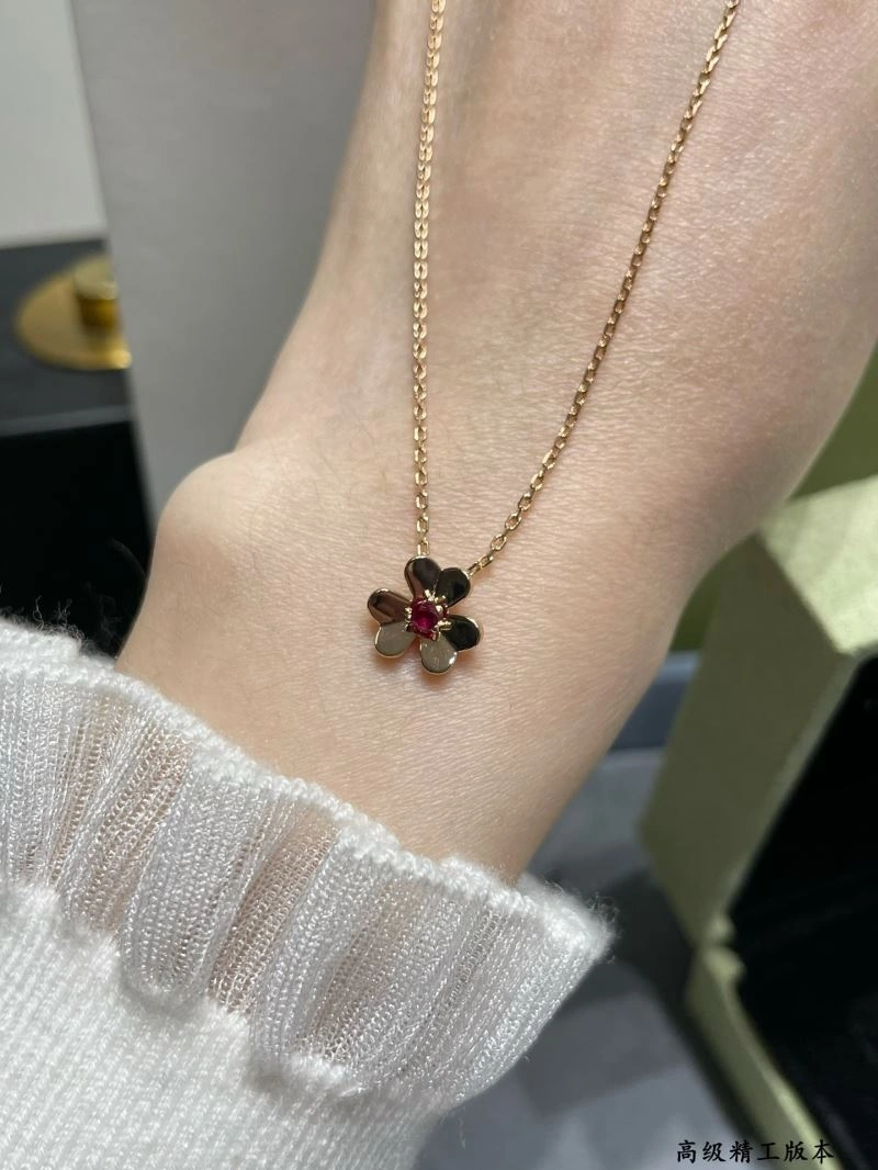 Economical Vca Necklaces