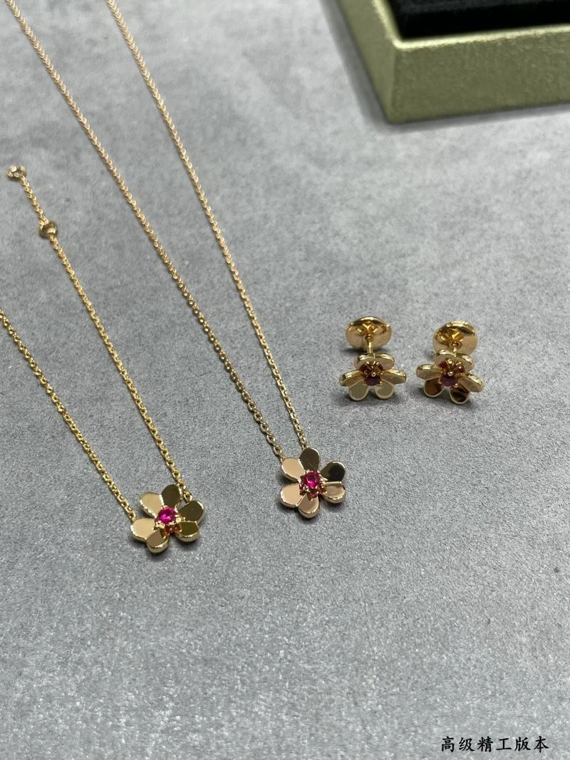 Economical Vca Necklaces