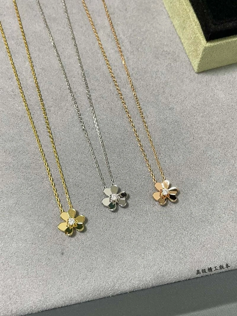 Low-cost Vca Necklaces