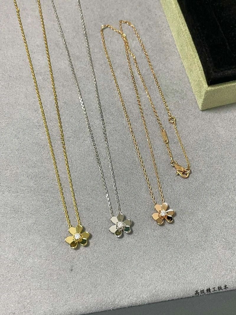 Low-cost Vca Necklaces
