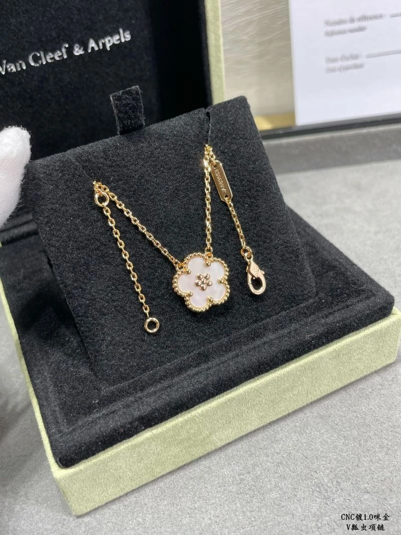 Bargain Vca Necklaces