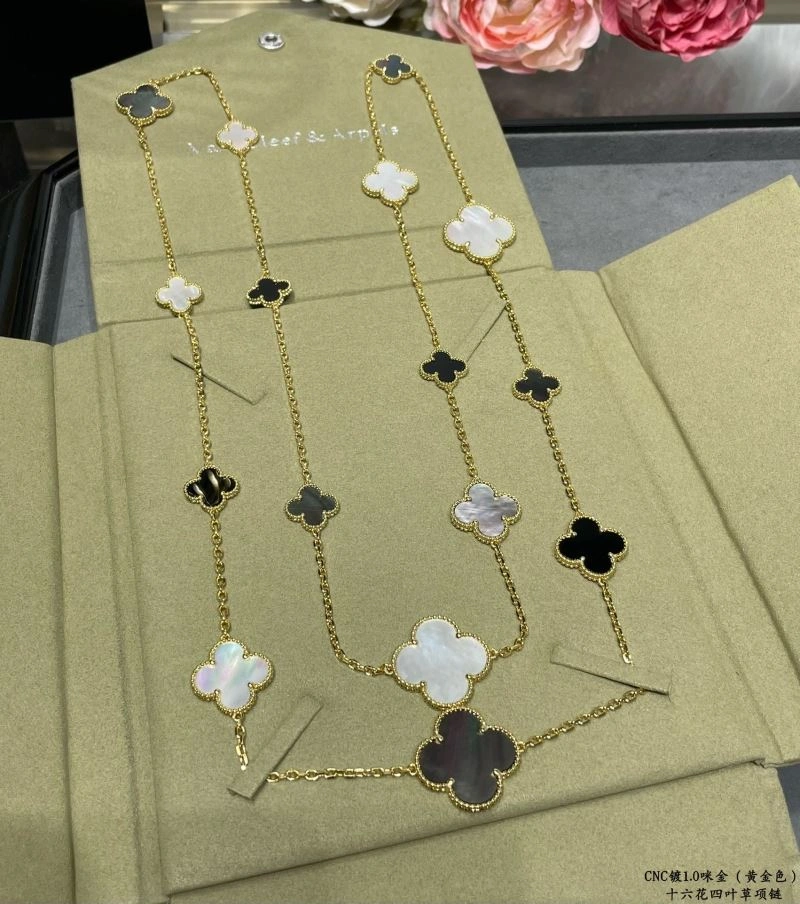 OEM Vca Necklaces