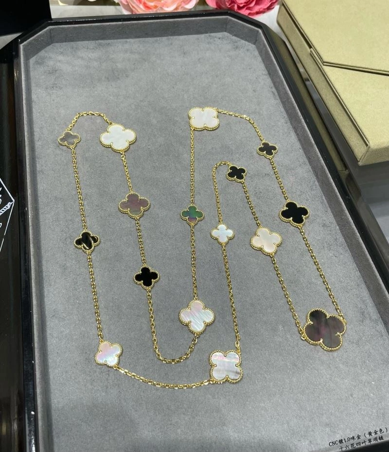 OEM Vca Necklaces