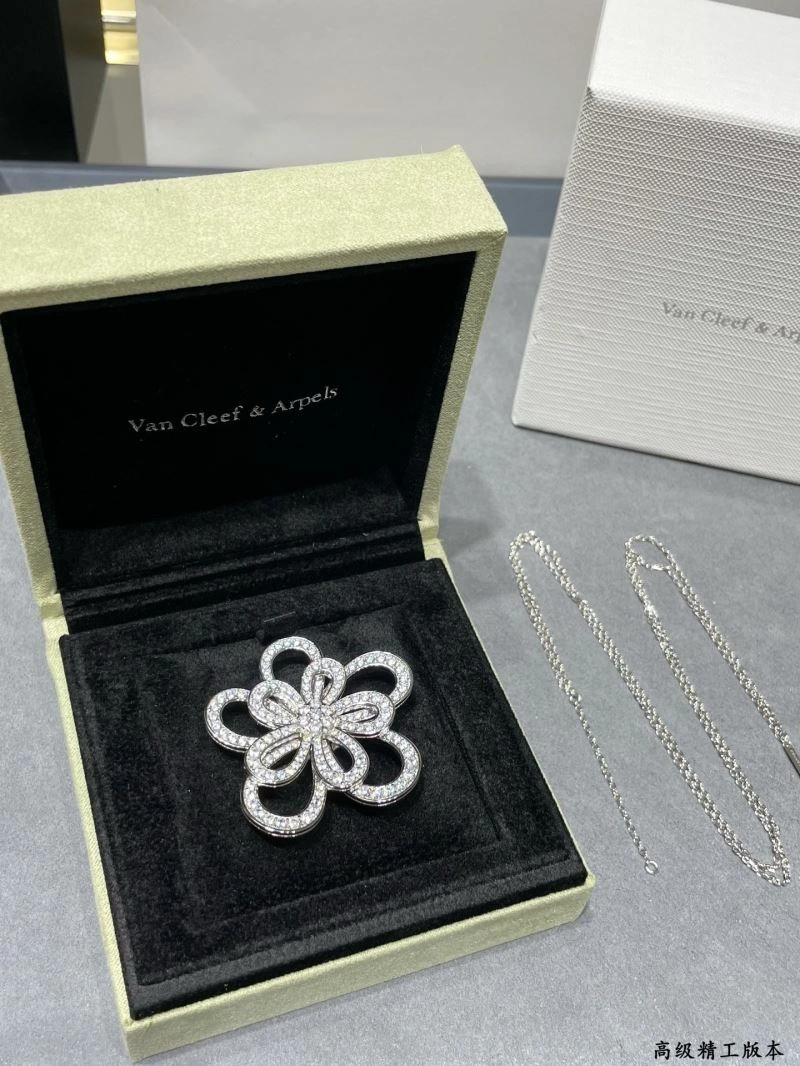 Discounted Vca Necklaces