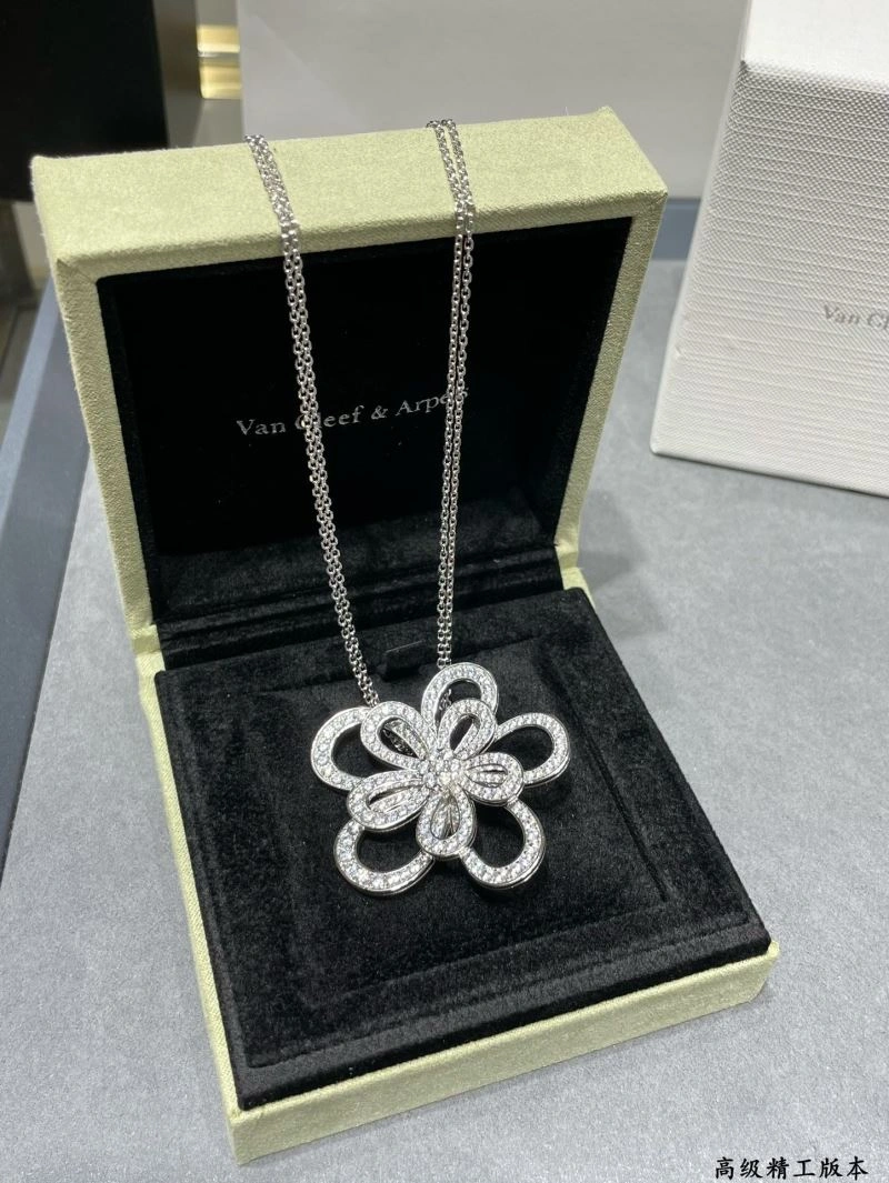 Discounted Vca Necklaces