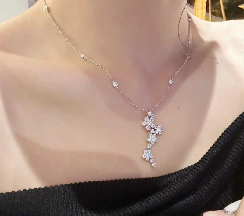 Budget-friendly Vca Necklaces