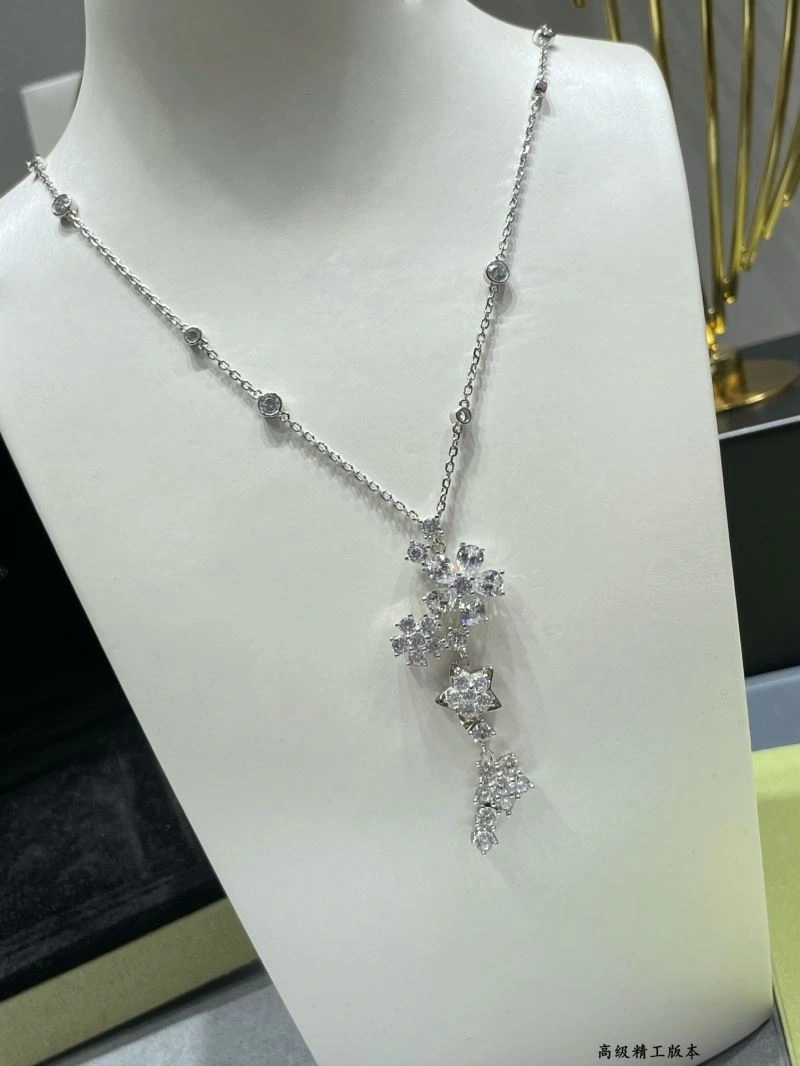 Budget-friendly Vca Necklaces
