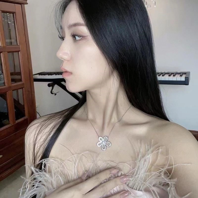 Brand-original Vca Necklaces