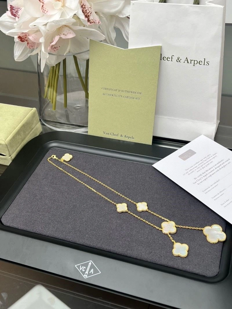Discounted Vca Necklaces
