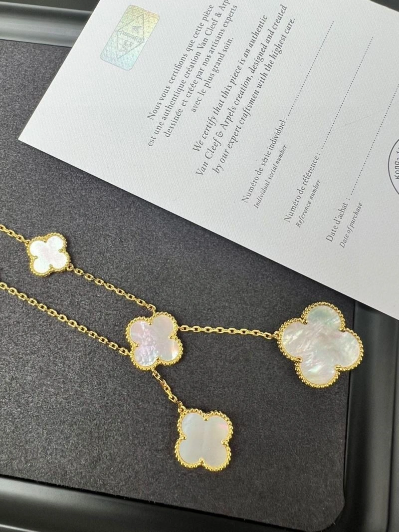 Discounted Vca Necklaces