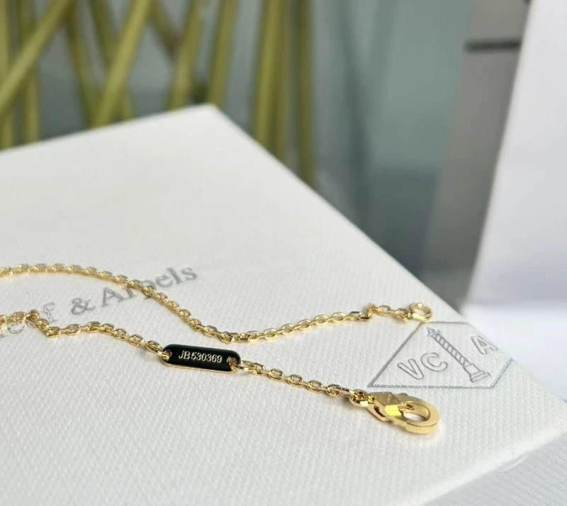 Legit Vca Necklaces