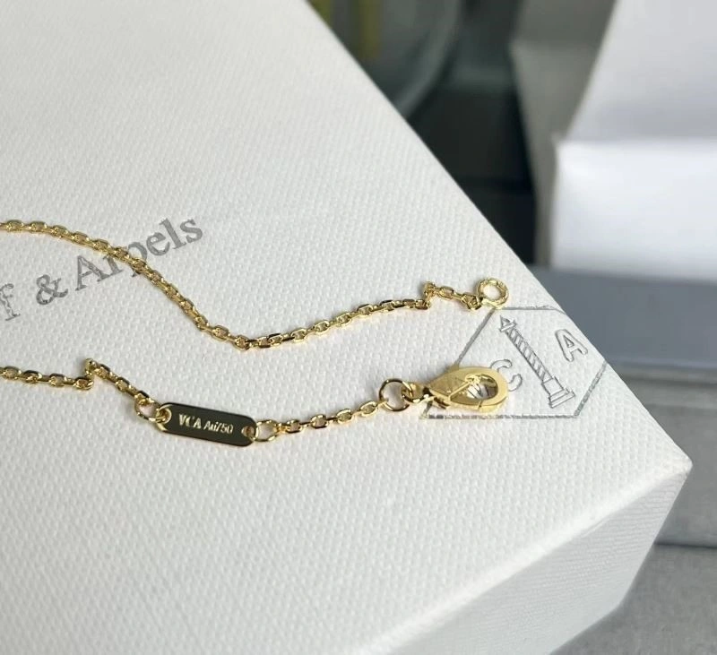 Legit Vca Necklaces