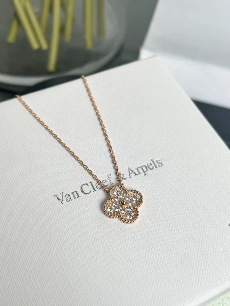 Cut-rate Vca Necklaces