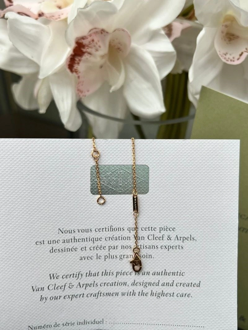 High fidelity Vca Necklaces