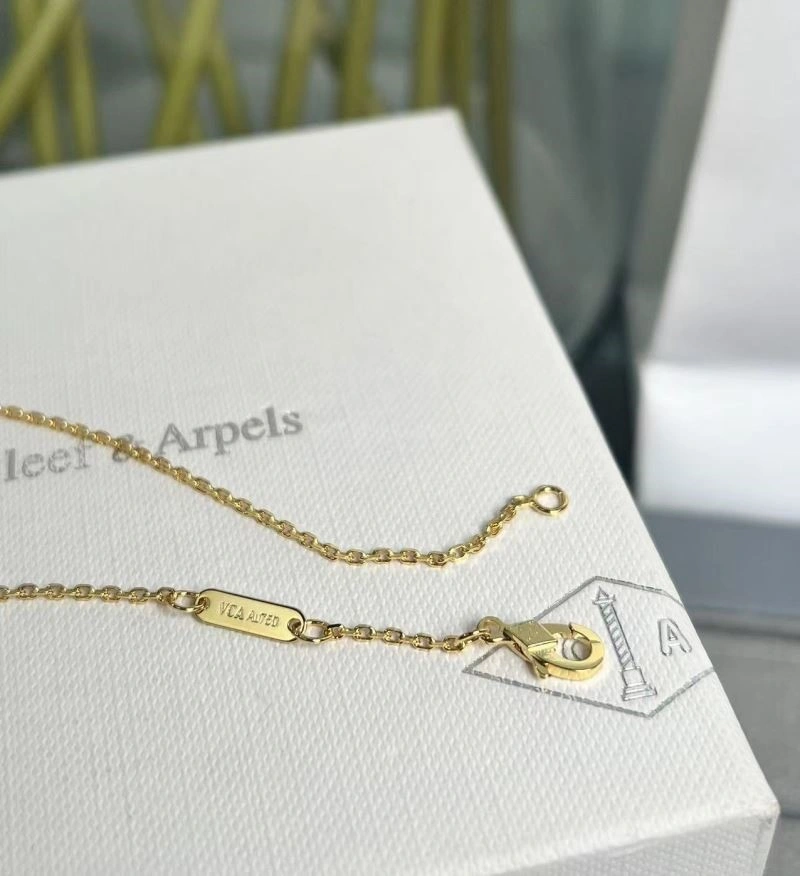 High fidelity Vca Necklaces