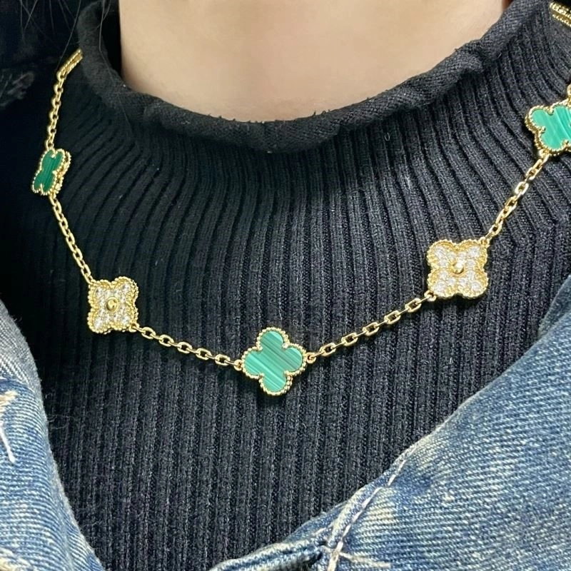 Cut-rate Vca Necklaces