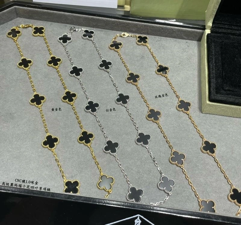 Brand-authenticated Vca Necklaces