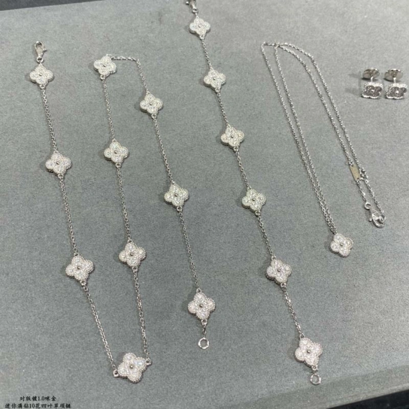 OEM Vca Necklaces