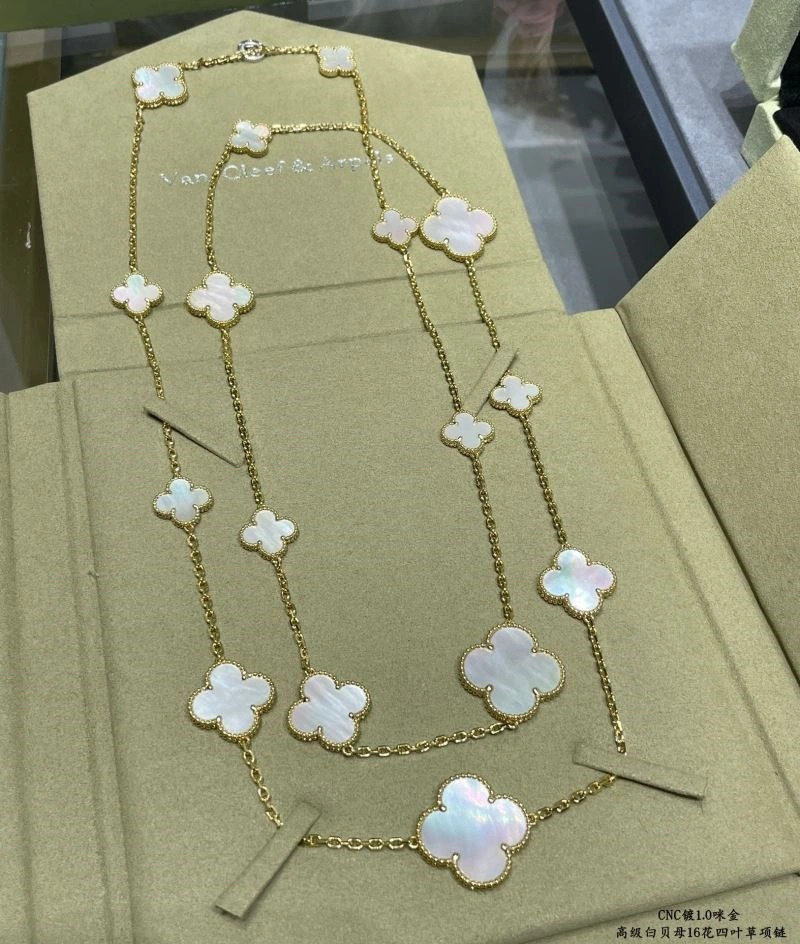 OEM Vca Necklaces