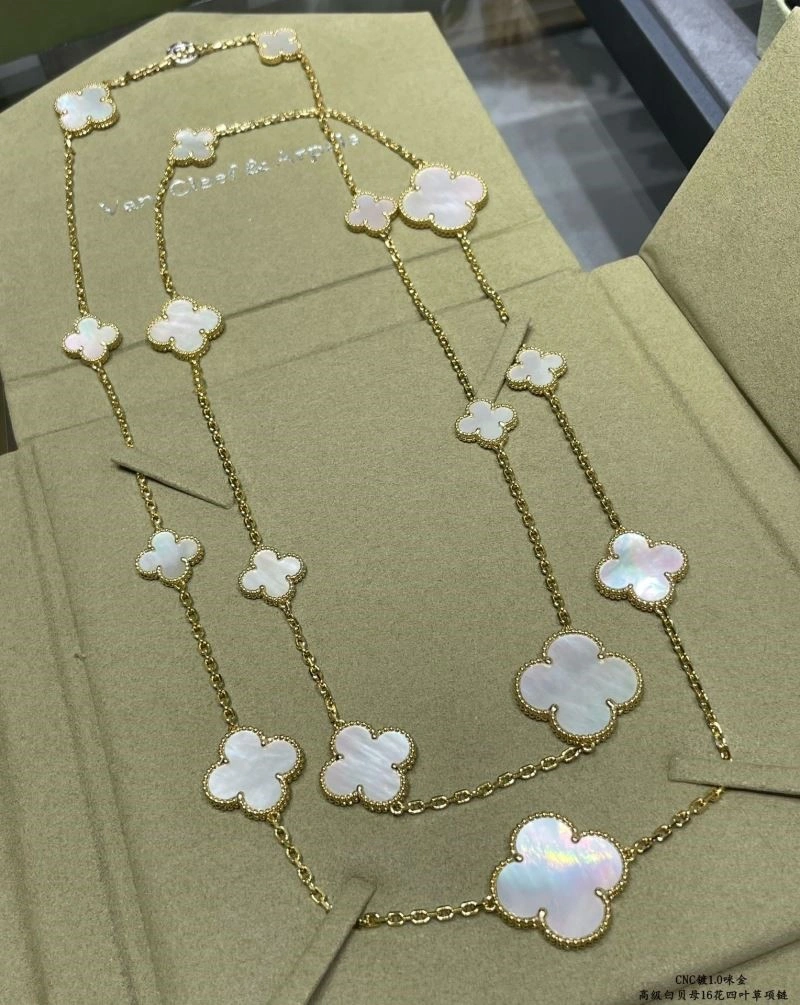 OEM Vca Necklaces