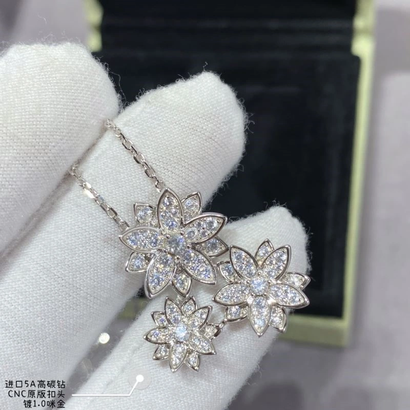 High accuracy Vca Necklaces