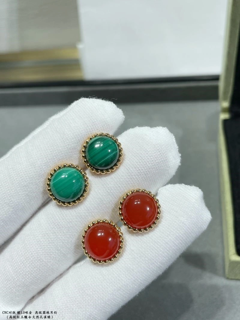 OEM Vca Necklaces