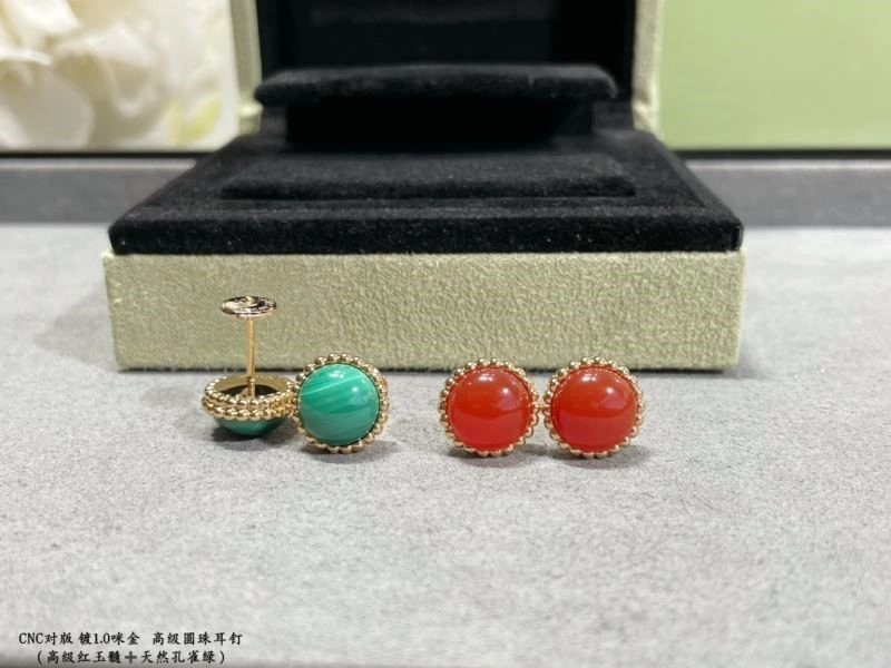 OEM Vca Necklaces