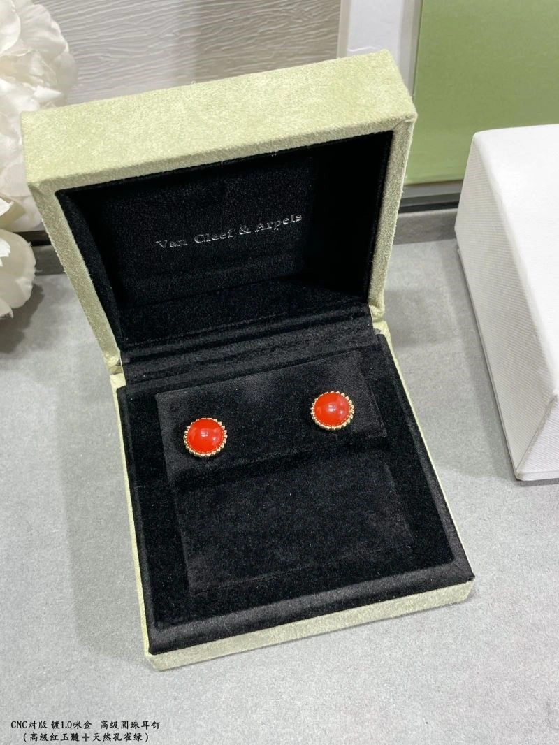 OEM Vca Necklaces