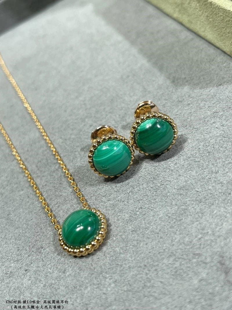 OEM Vca Necklaces